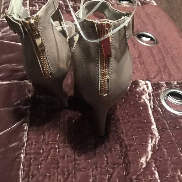 mark. | Shoes | Mark By Avon Gray 4 Strap Heels Back Zipper | Poshmark